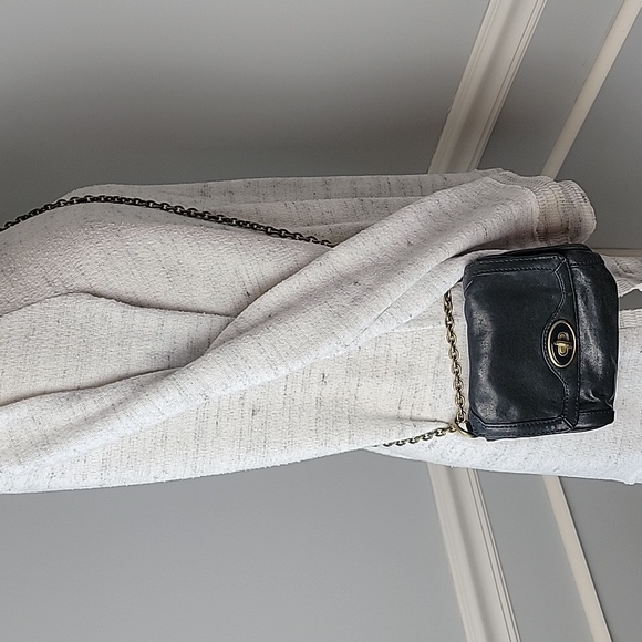 Fossil | Bags | Fossil Navy Blue Leather Turn Lock Chain Strap Boho ...